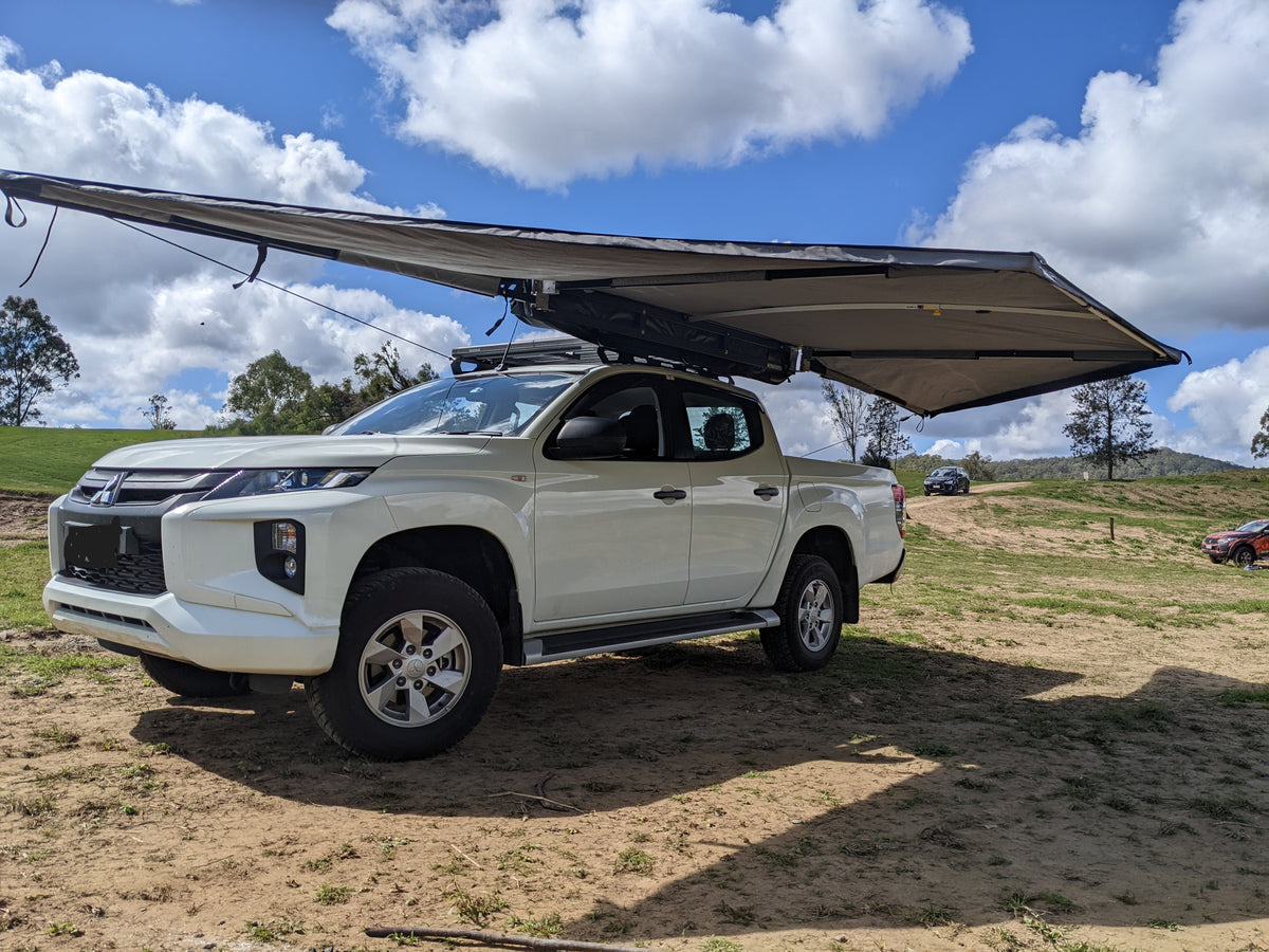 SALE OUTBOUND Shield 3 Freestanding Awning- 180 degree – Supa Peg Australia